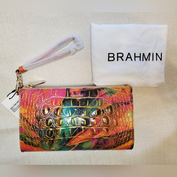 Brahmin | Bags | Nwt Brahmin Daisy Bountiful Wristlet Clutch Rare And ...